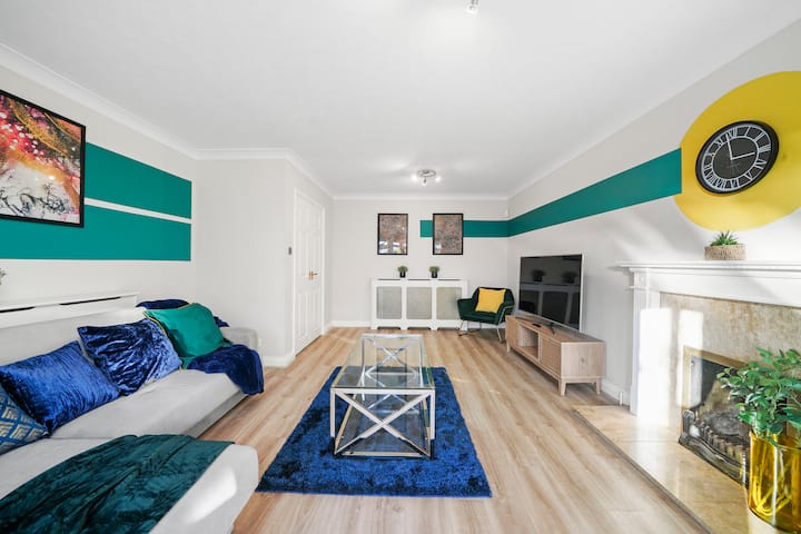 Large 6 Bedroom Cambridge Abode - Saffron Walden