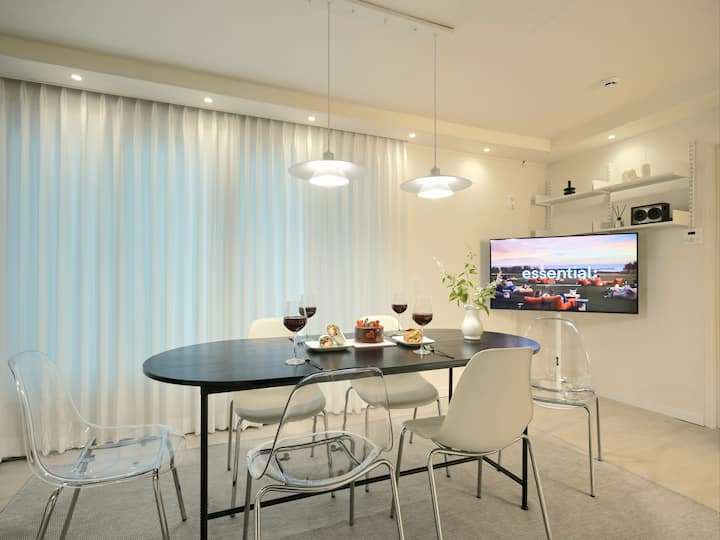 [오픈특가]모던감성 프라이빗하우스 서울대벤처타운역도보5분.8인 홍대강남여의도30분.짐보관 - 평촌동