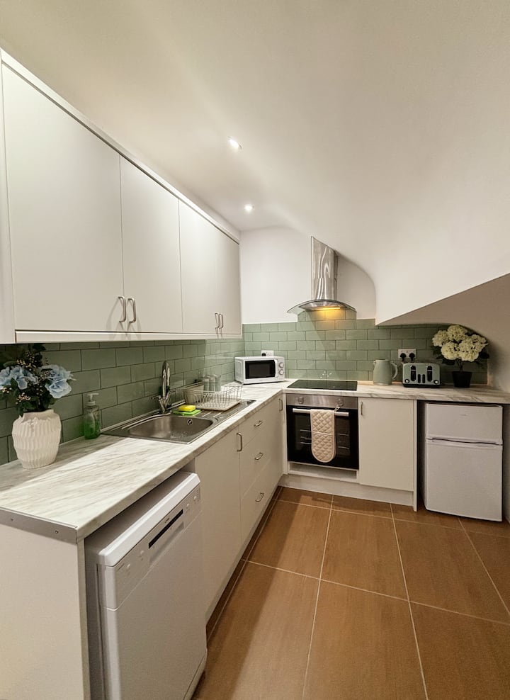 Welsh Getaway Studio Loft - Merthyr Tydfil