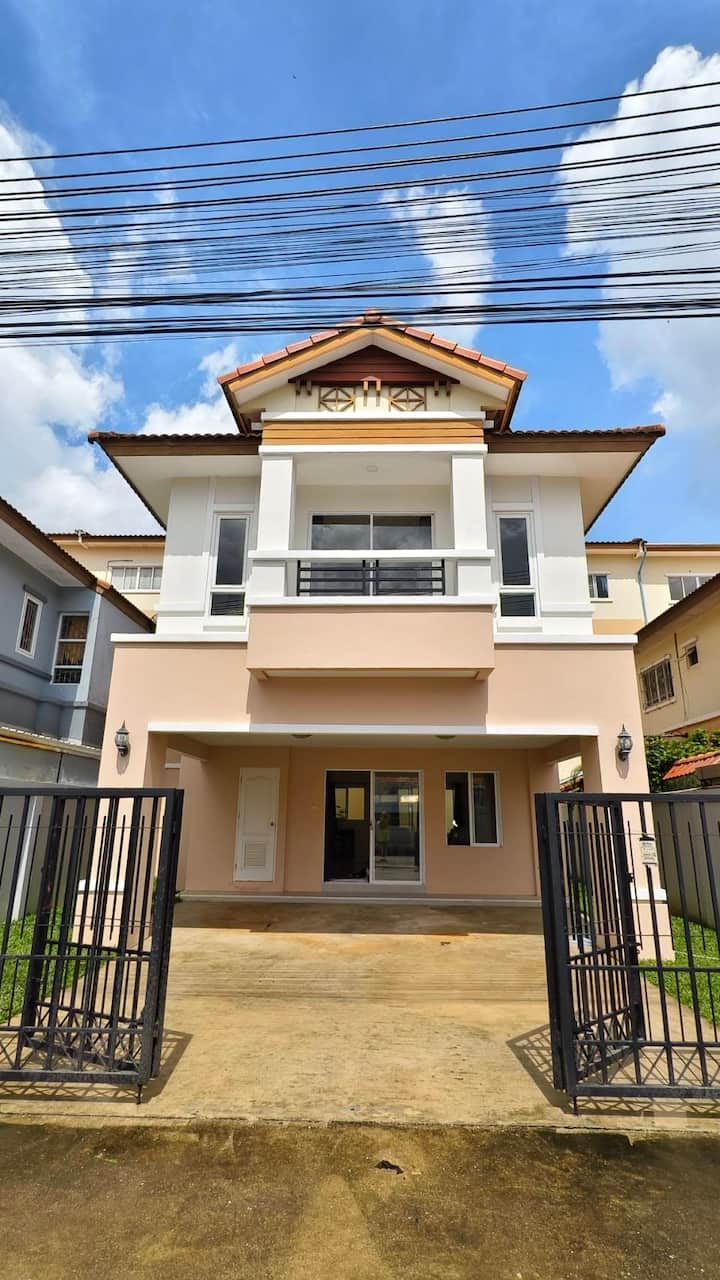 Happy Stand Alone House With Free High Speed Wifi - Phuket