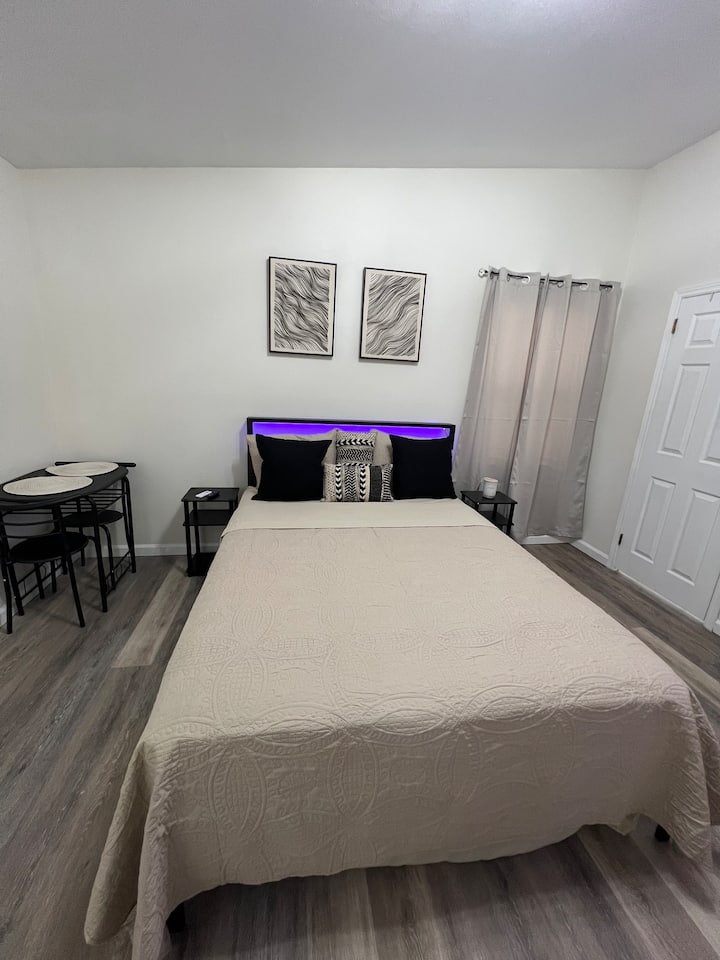 “Private Guest Suite • Full Privacy •Private Patio - Lithia Springs Park, Lithia