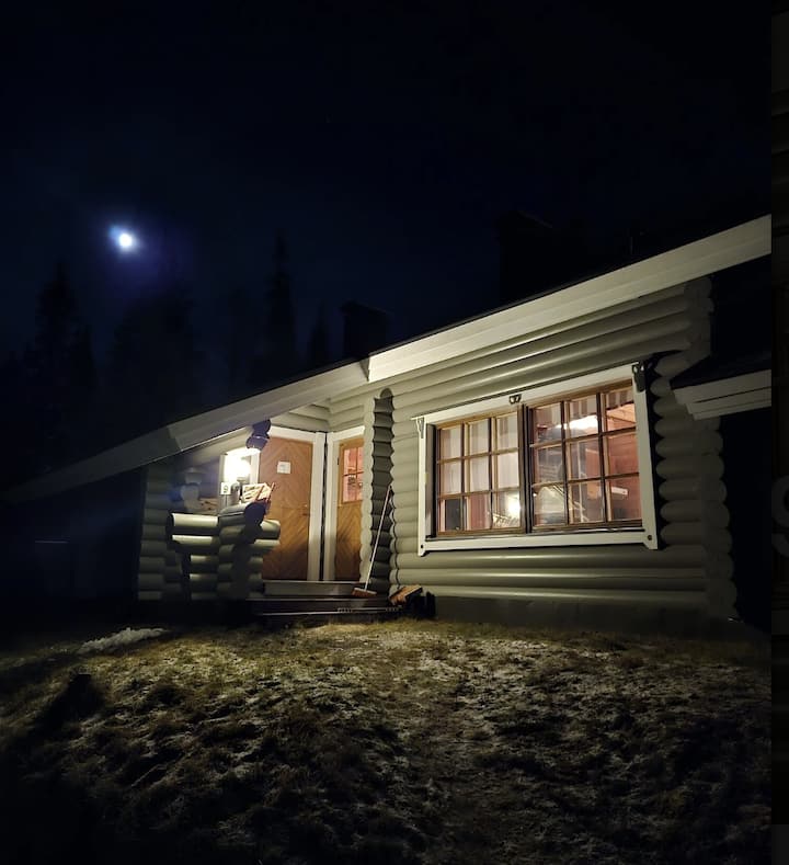 Pieni Asunto Hiihtolatujen Vieressä - Muonio