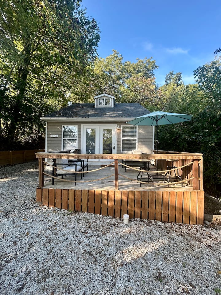 Grafton Tiny Home Getaway - Grafton, IL