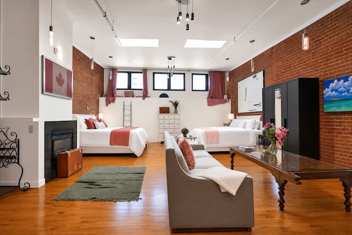 Designer Loft In The Heart Of Old Montreal - Brossard