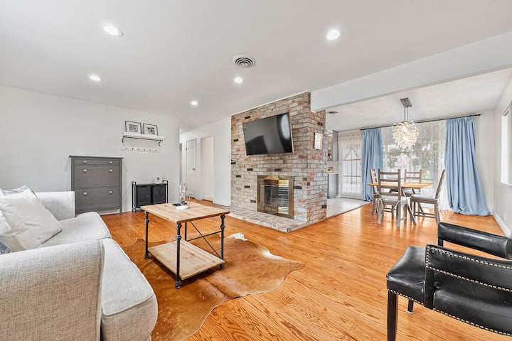 Modern 3br Retreat W/ Fenced Yard, Parking & Ac - Pleasant Hill, CA