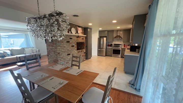Modern 3br Retreat W/ Fenced Yard, Parking & Ac - Pleasant Hill, CA