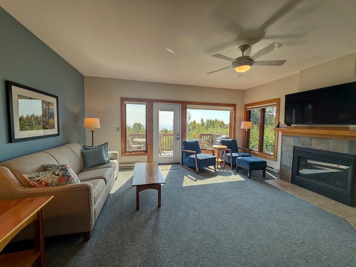 Ridge & River Lower 2 Bedroom Condo - Lutsen, MN