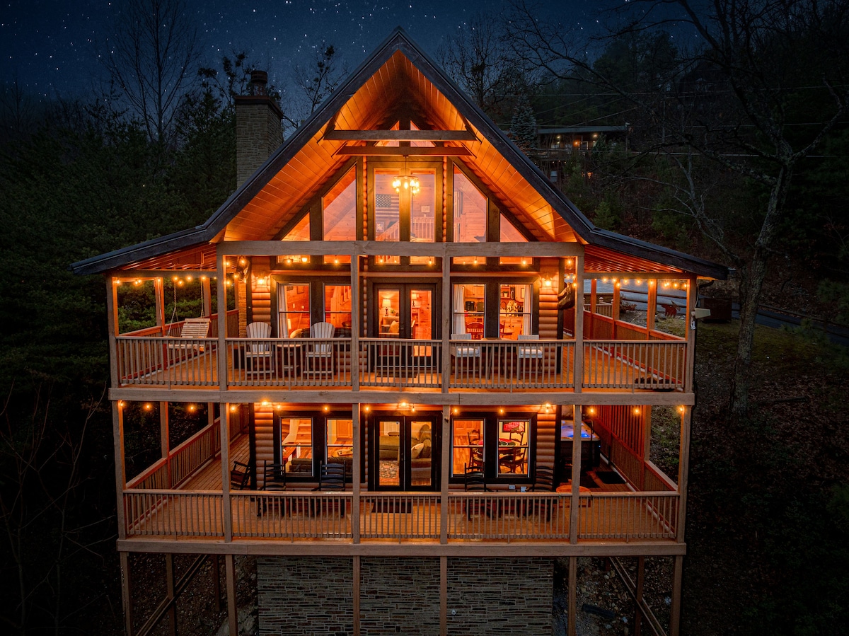 EPIC Views! | Cozy Modern Cabin, Arcade, Hot Tub - Houses for Rent in ...