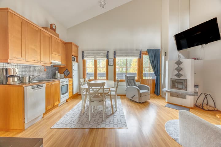 Puolikuu 5 Near South Slopes And Leevilandia - Kittilä