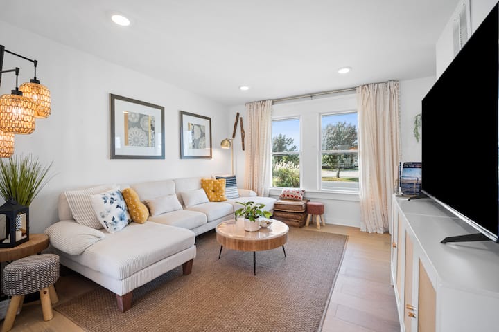 Fenced Yard + Dog Welcome + Near Atlantic City - Brigantine, NJ