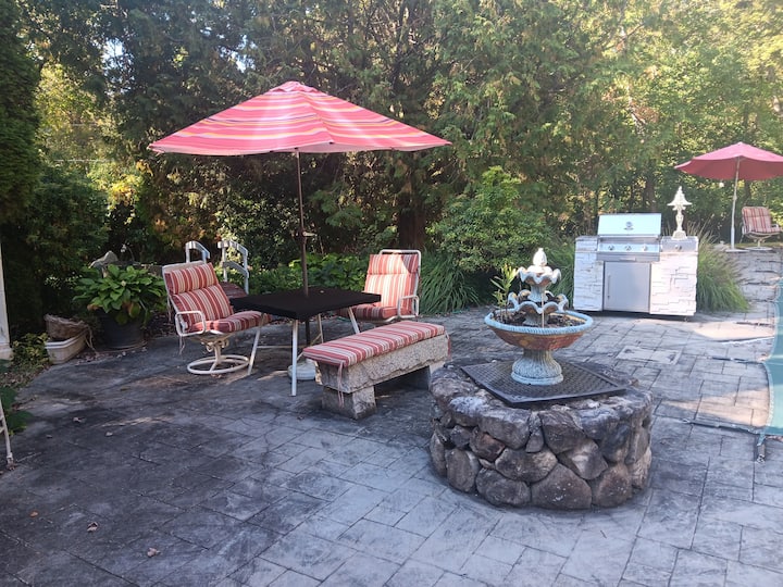 Charming Garden Cottage In The Woods - Saugatuck Reservoir, CT