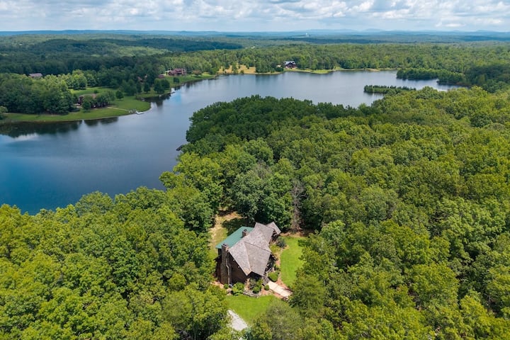616) Large Secluded 3 Bedroom Cabin! - Fall Creek Falls, TN