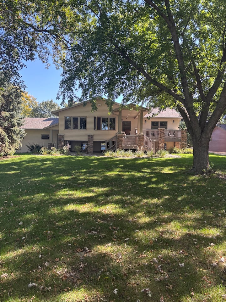 Peaceful Lakefront Escape + Lake Access - Five Island Lake, IA