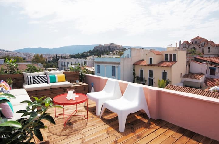 Athenian House Next To The Acropolis - Athens