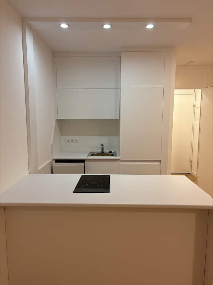 Furnished Apartment With Big Terrace & Kitchen - Stuttgart