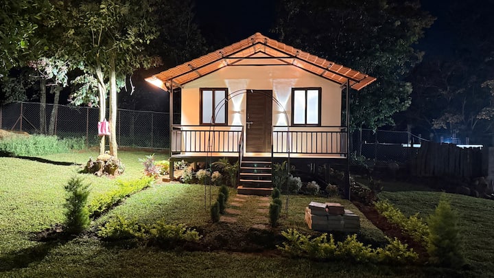 Tranquil Resorts, Tiny Cottage Macaw In Yelagiri - Yelagiri