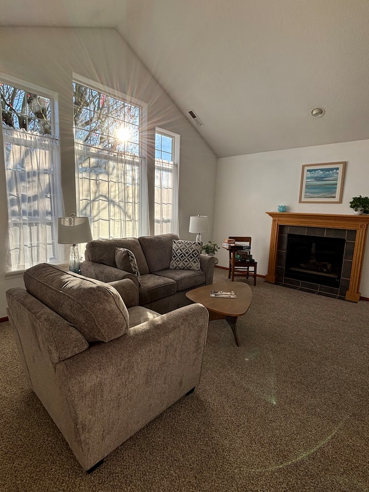 Millennial Retreat - Eugene, OR