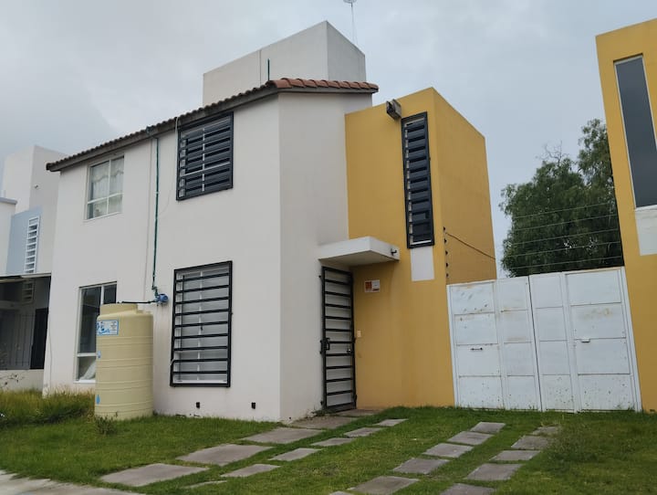 Acogedora Casa Con Jardín Privado En Pachuca - Pachuca