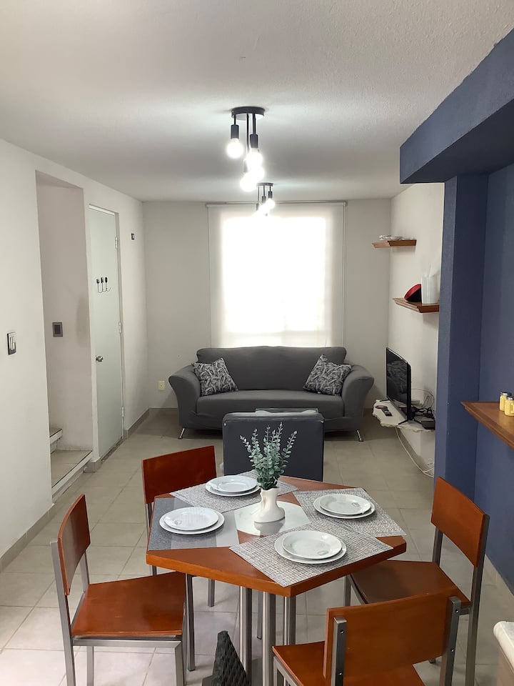 Acogedora Casa Con Jardín Privado En Pachuca - Pachuca