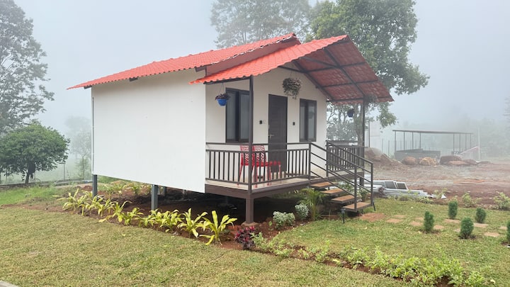 Tranquil Resorts, Tiny Cottage Luvbird In Yelagiri - Yelagiri