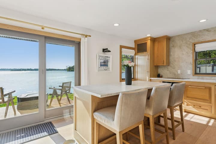 Luxury Lakefront Escape | Near Twin Cities - Minnesota