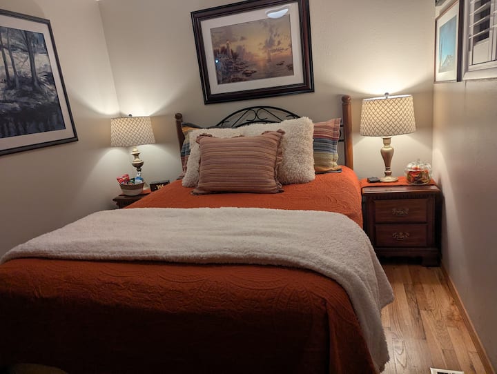 Cozy Guest Room, 2mi From Osu, Bus Stop Steps Away - Corvallis, OR