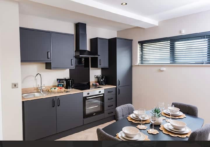 Duplex Apartment With Balcony, Belfast City Centre - Belfast