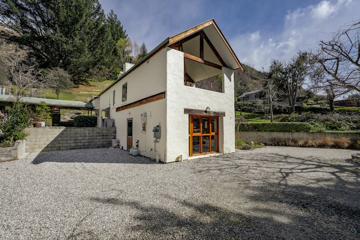 Arthur's Track Retreat - Come Enjoy The Bird Song! - Queenstown, New Zealand
