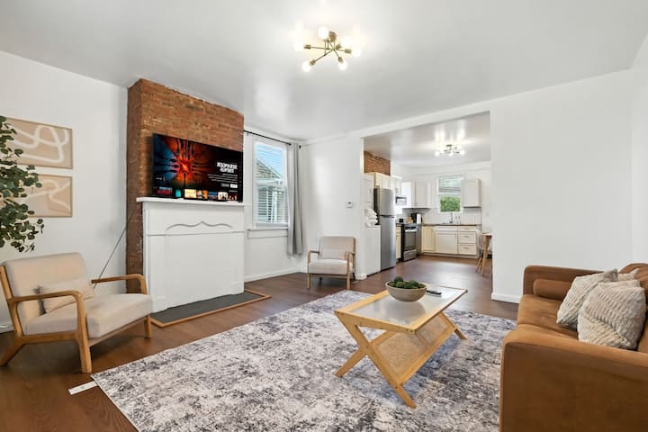 Prime Location | Parking Included | Pet Friendly - Pittsburgh, PA