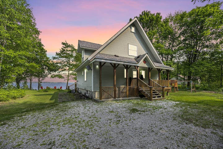 Lake Front Cottage In Sparrow Lake. - Gravenhurst