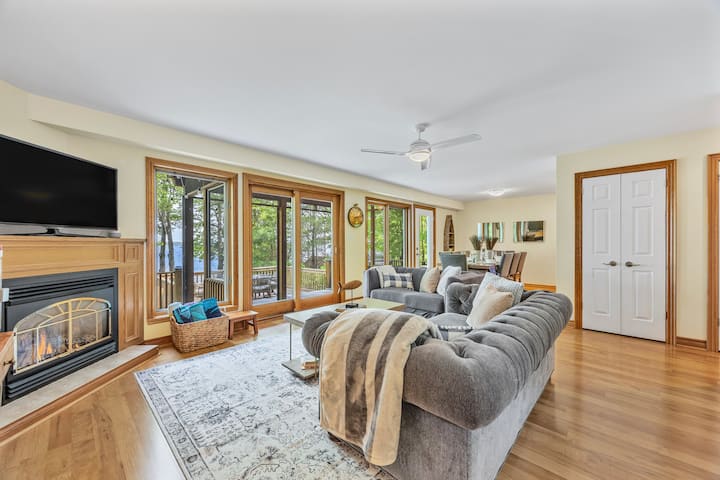 Lake Front Cottage In Sparrow Lake. - Gravenhurst
