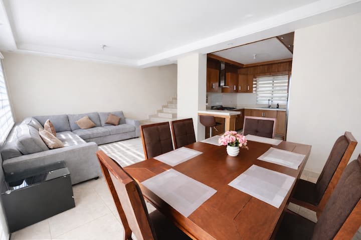 Casa Amplia En Linares | Wi-fi Rápido | Asador. - Tamaulipas