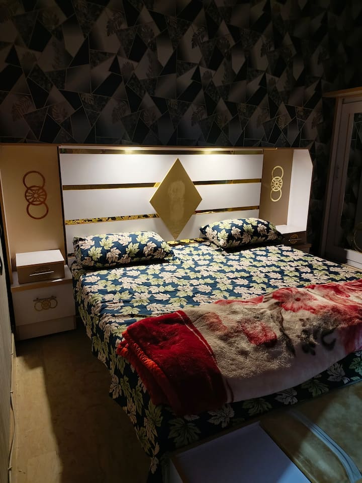 Modern 2-room Apartment In The Heart Of The City - Karachi