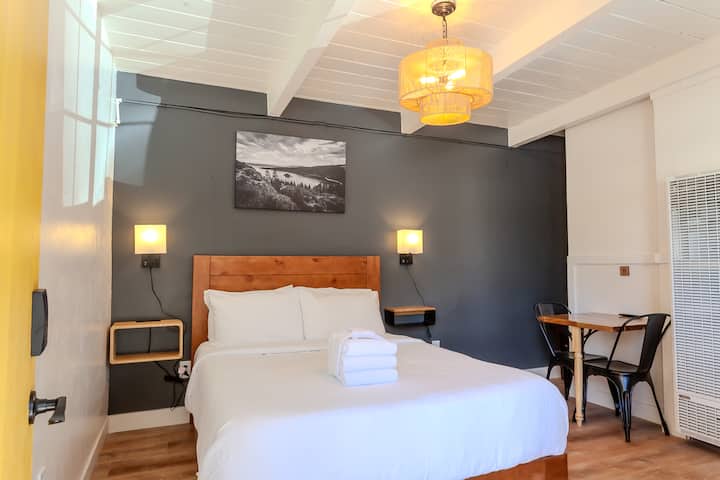 Tahoe Mountain Inn #32 - South Lake Tahoe, CA