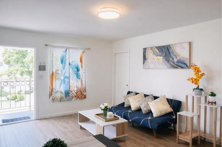 Remodeled 1b1b In Prime Location! - Alhambra, CA