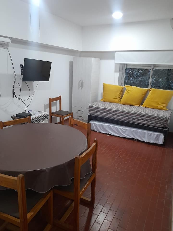 Dpto. Para 4 Personas, A Cuatro Cuadras Del Mar - Villa Gesell