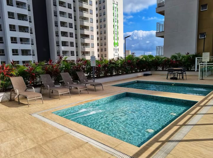 Conforto, Piscina E Academia Para Até 4 Pessoas. - Rio de Janeiro