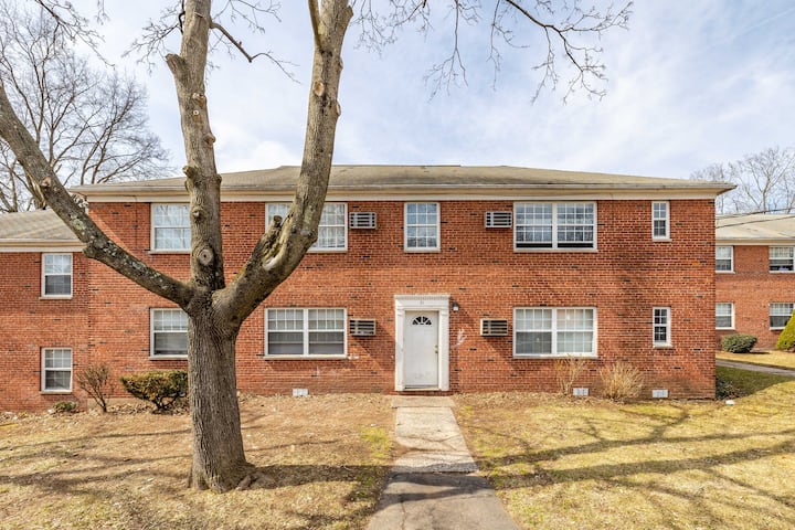 Bright & Modern 1br In Heart Of West Hartford - West Hartford, CT