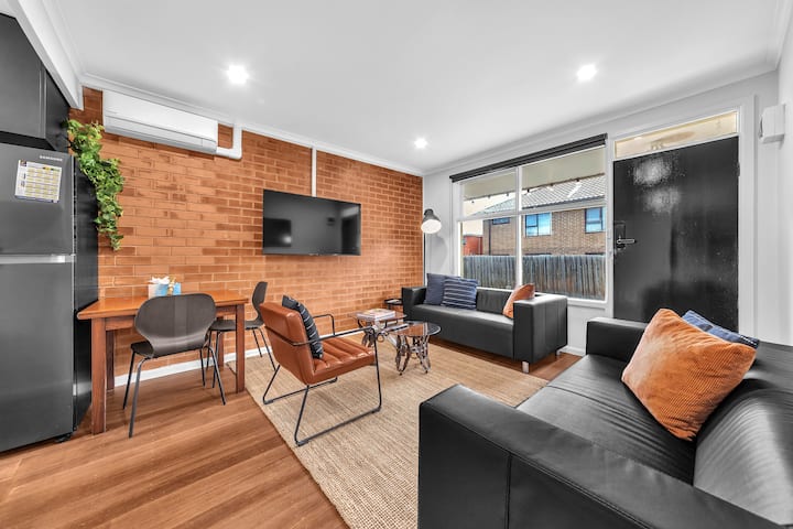 Vintage Groove At The Garden End - Tottenham