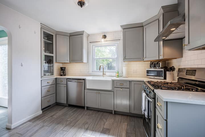 Apartment Minutes To Urmc And Strong Rochester Ny - Rochester, NY