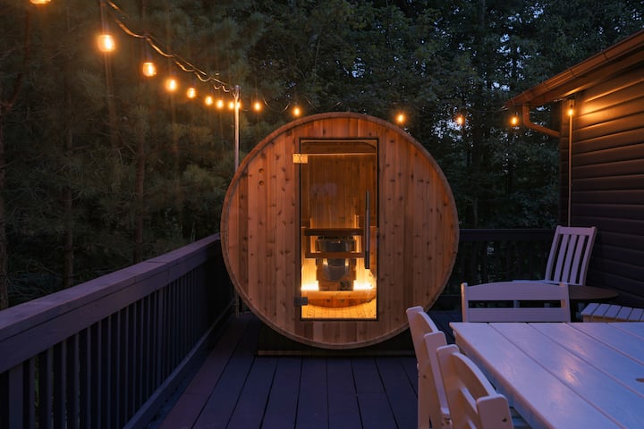 Iconic Chalet: Sauna • Hot Tub • Fire Pit • Plunge - Purcellville, VA