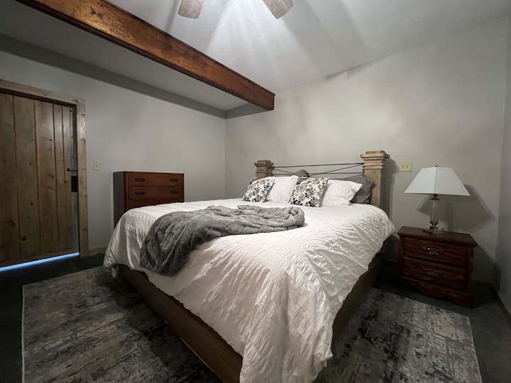 Nanny' Place - Cozy Rustic Getaway - Trail of Tears State Forest, Jonesboro