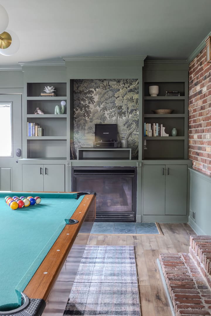 Hot Tub Retreat- Game Room, Fire Pit, Pets Welcome - Charleston, SC