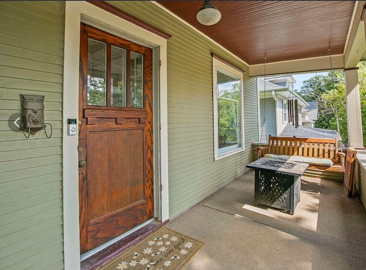 Historic Home In Bemis Park - Omaha, NE