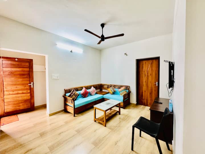Premium 2bhk Apartment With Private Backyard - Thodupuzha