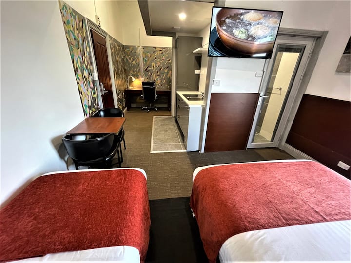 Unique Room, Can Sleep 3 People 1 Dbl +1 Sgl Bed - Burnie