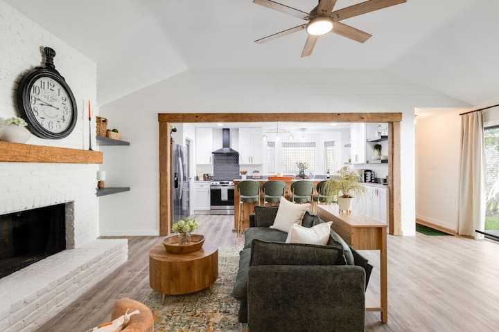 Earthy Chic Getaway + Wifi - 라피엣