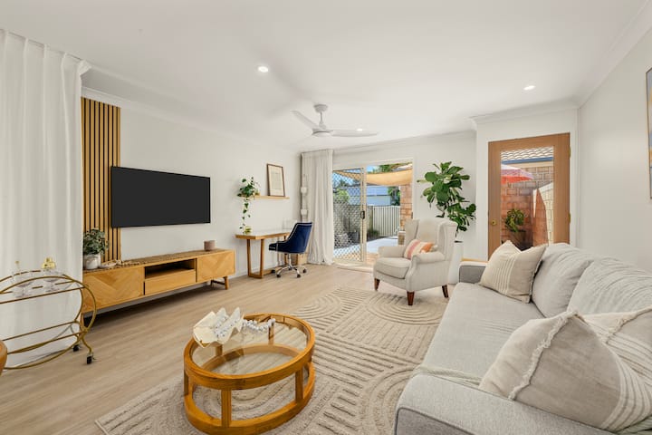 Beach Side Retreat, Pet Friendly Palm Beach Escape - 堤維德岬