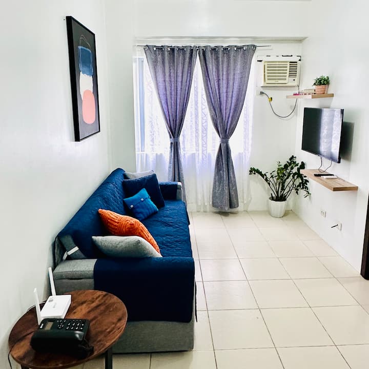 Eastbay 1br Rental, Strong Wifi, Late Check-out - Muntinlupa