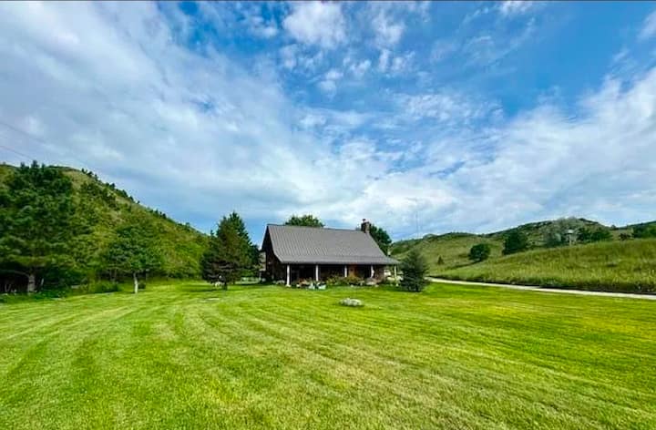 Sandhills Retreat Minutes From Downtown Valentine - Nebraska